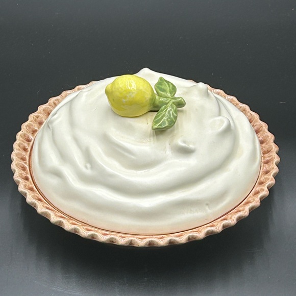 Vintage | Kitchen | Vintage Lemon Meringue Pie Keeper Pie Plate | Poshmark